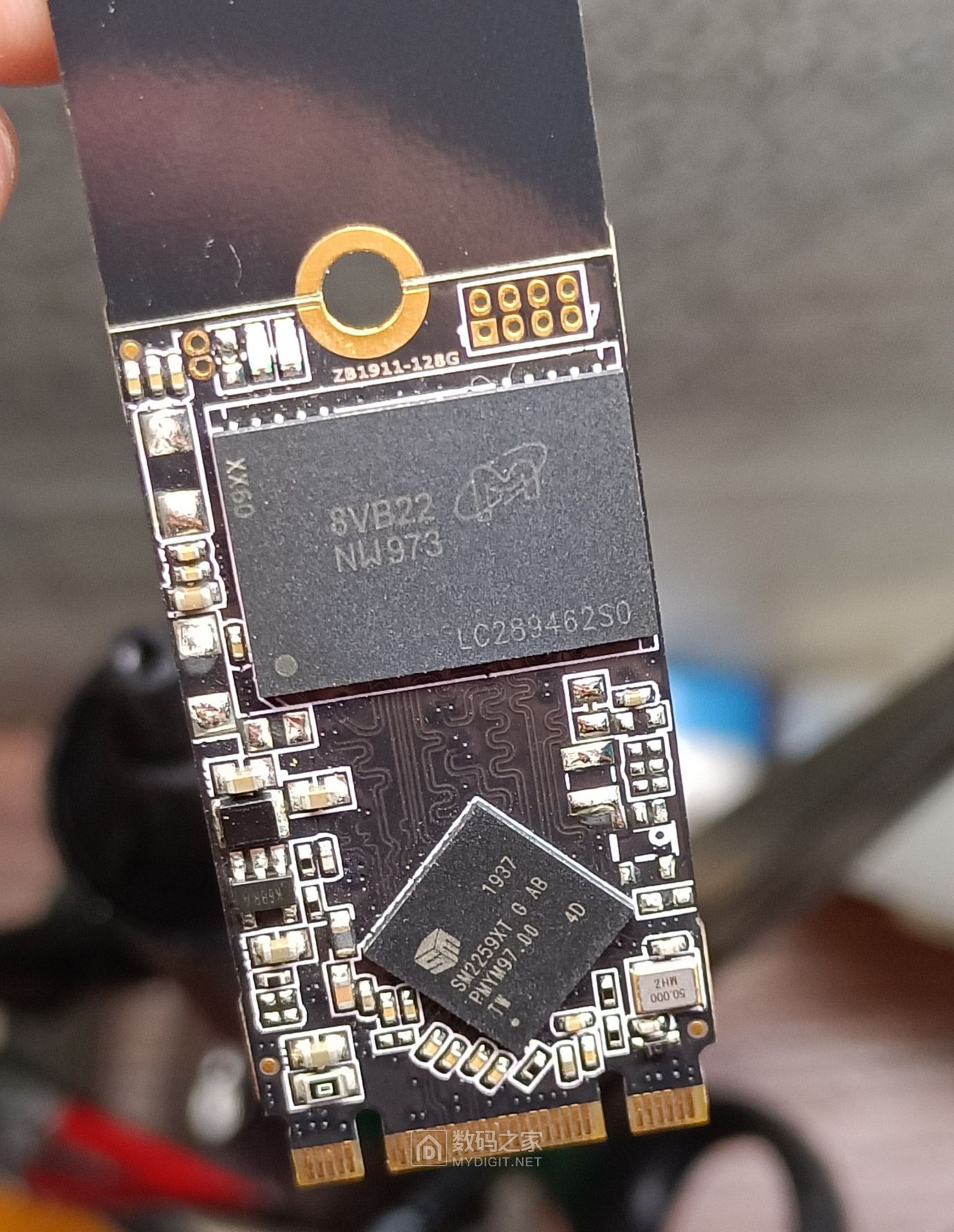 简单开个台速120 NGFF SM2259XT+NW973 - SSD存储技术 数码之家