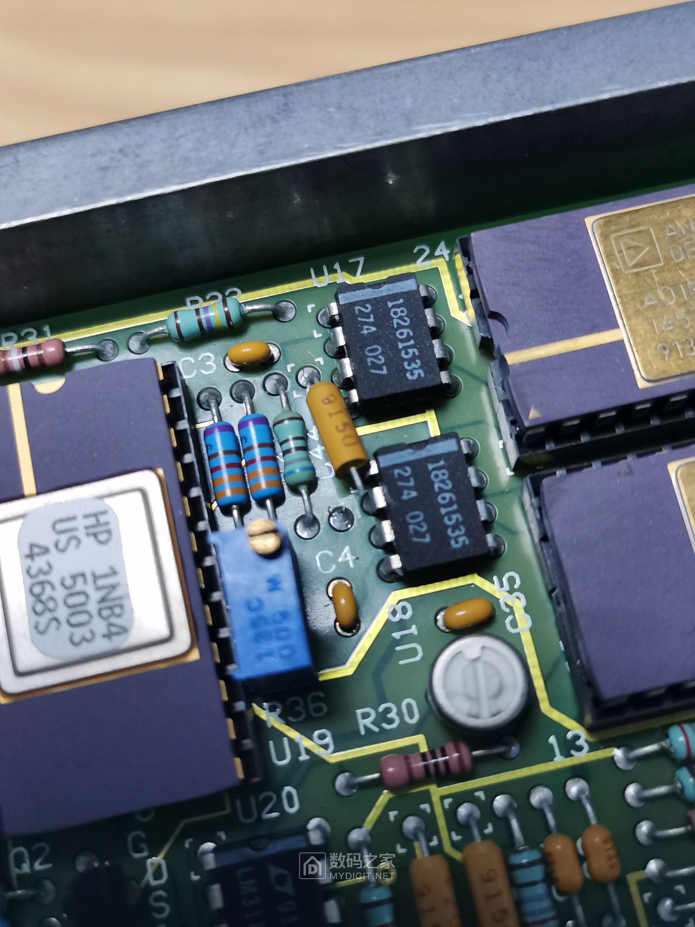 HP3563A动态信号分析仪拆机和维修，当年能值一套房！ - 仪表谈谈 数码之家