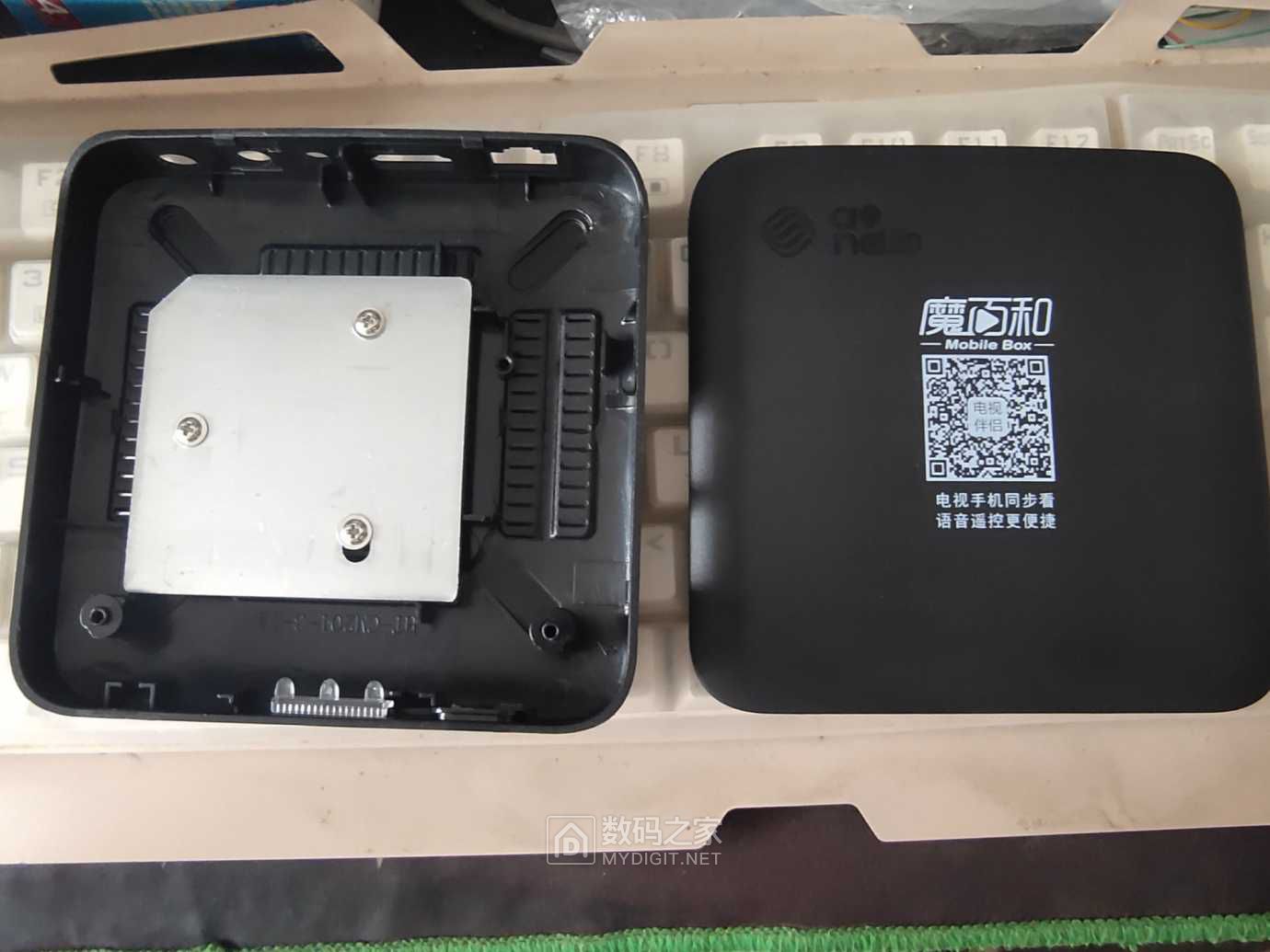 拆解魔百和CM311-1a - 拆机乐园 数码之家