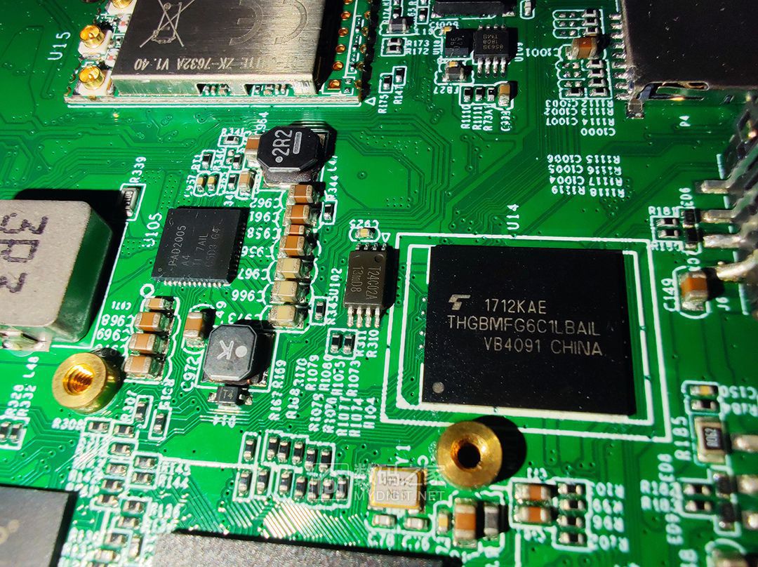 拆一款晨星MSD6A648方案的智能DLP技术投影，安卓6.0系统 - 拆机乐园 数码之家