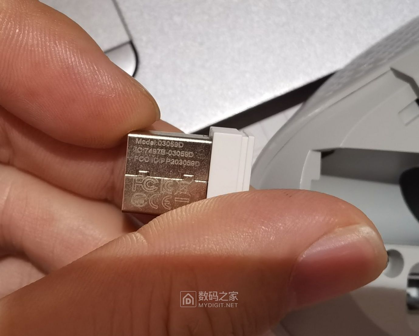 拆解雷柏M100G双模无线鼠标 - 拆机乐园 数码之家