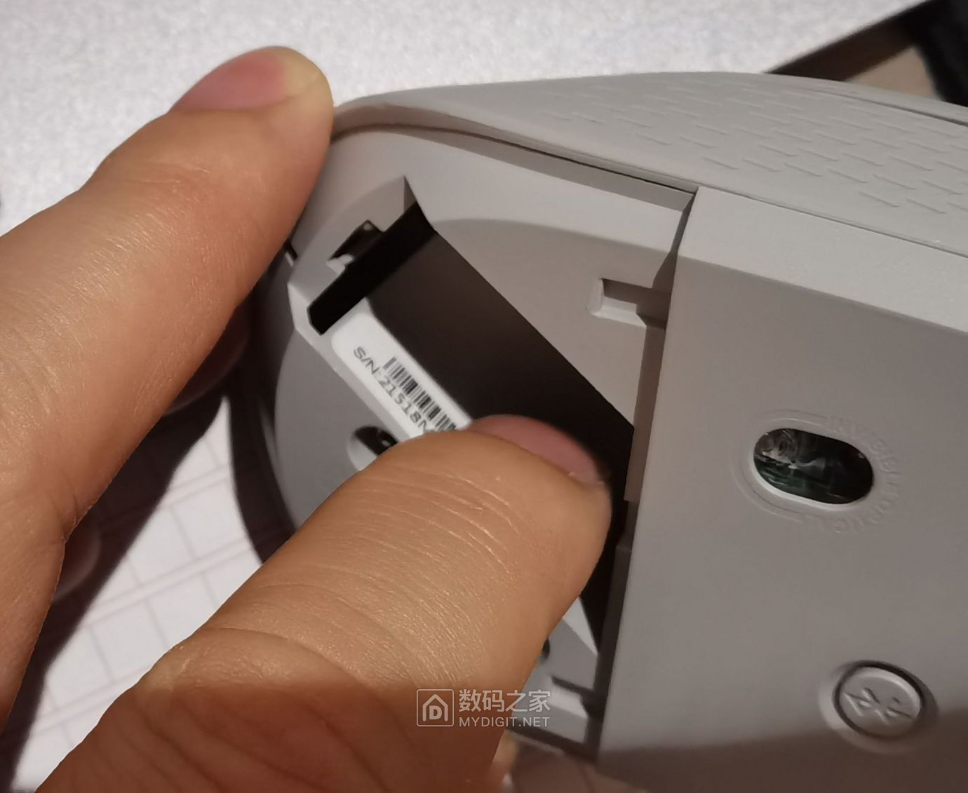 拆解雷柏M100G双模无线鼠标 - 拆机乐园 数码之家