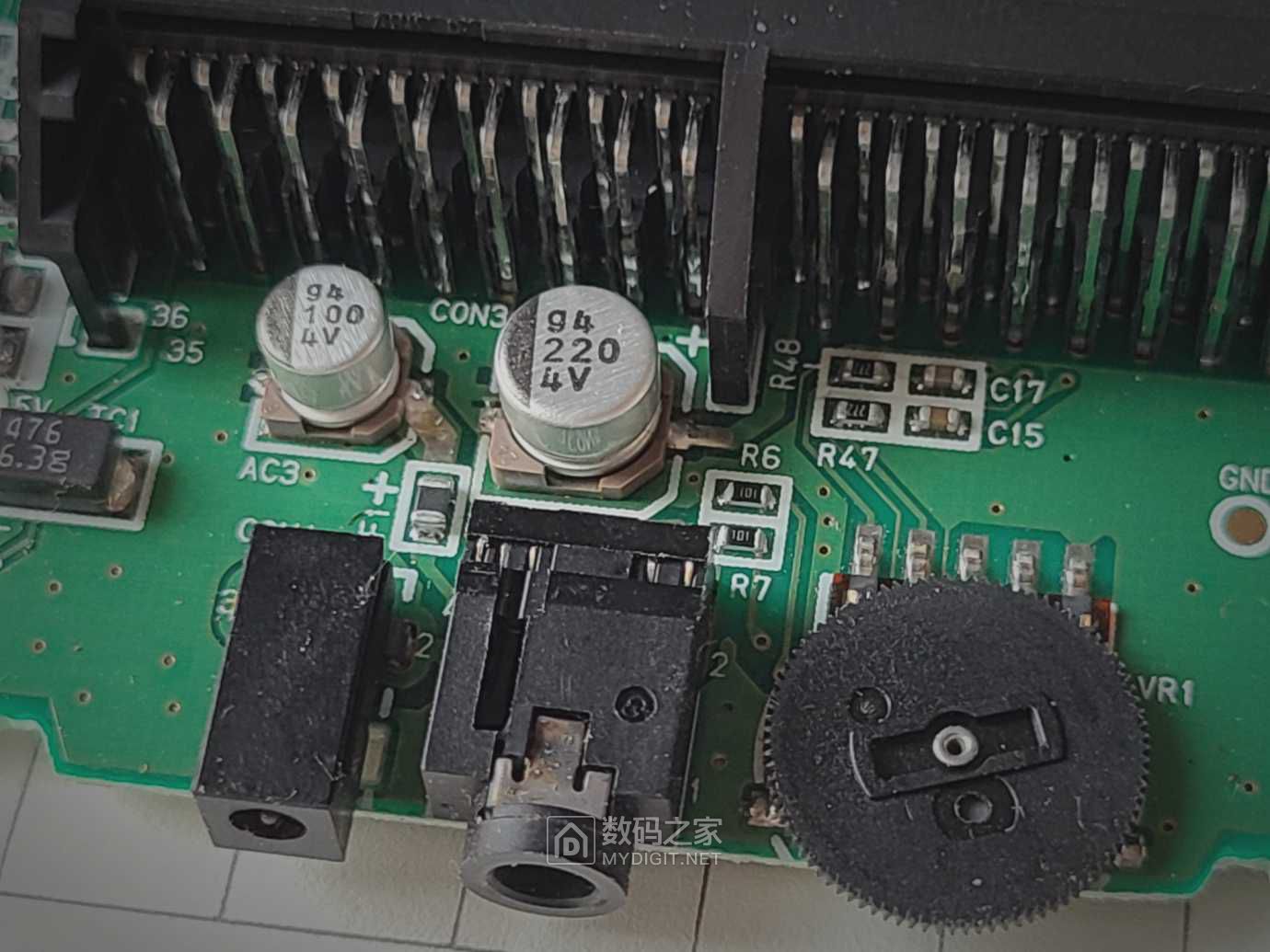 今天拆个游戏机，SNK NGPC掌机拆解（NEOGEO） - 拆机乐园 数码之家