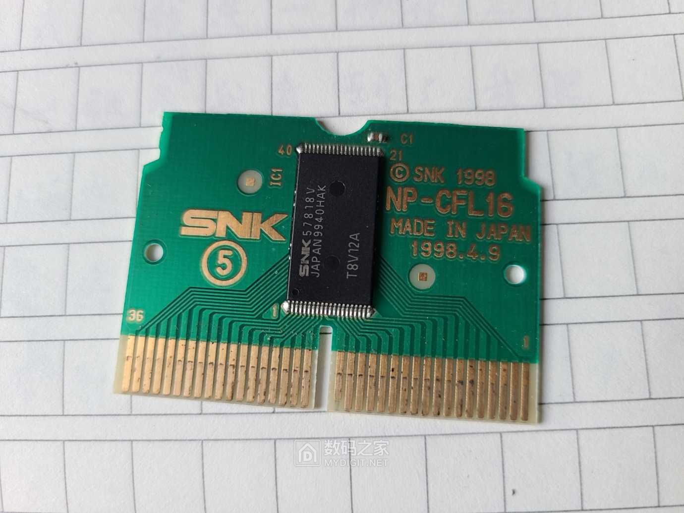 今天拆个游戏机，SNK NGPC掌机拆解（NEOGEO） - 拆机乐园 数码之家