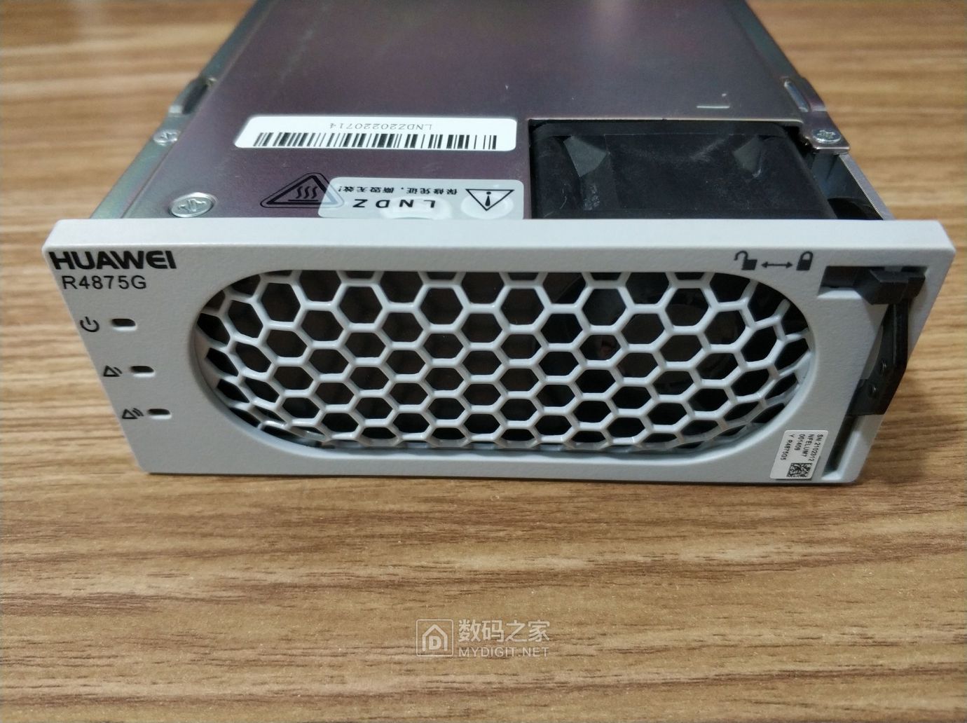 拆解 R4875G5 ，有空再折腾 - 拆机乐园 数码之家