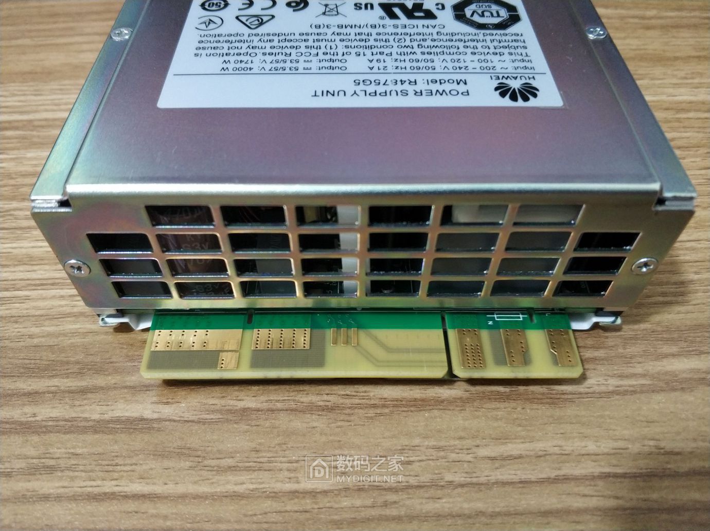 拆解 R4875G5 ，有空再折腾 - 拆机乐园 数码之家