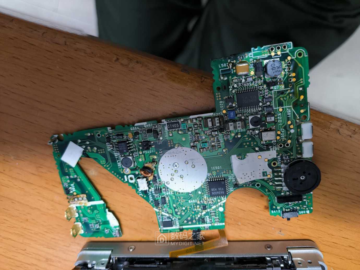 爱华随身听Rx888修好了 - 拆机乐园 数码之家