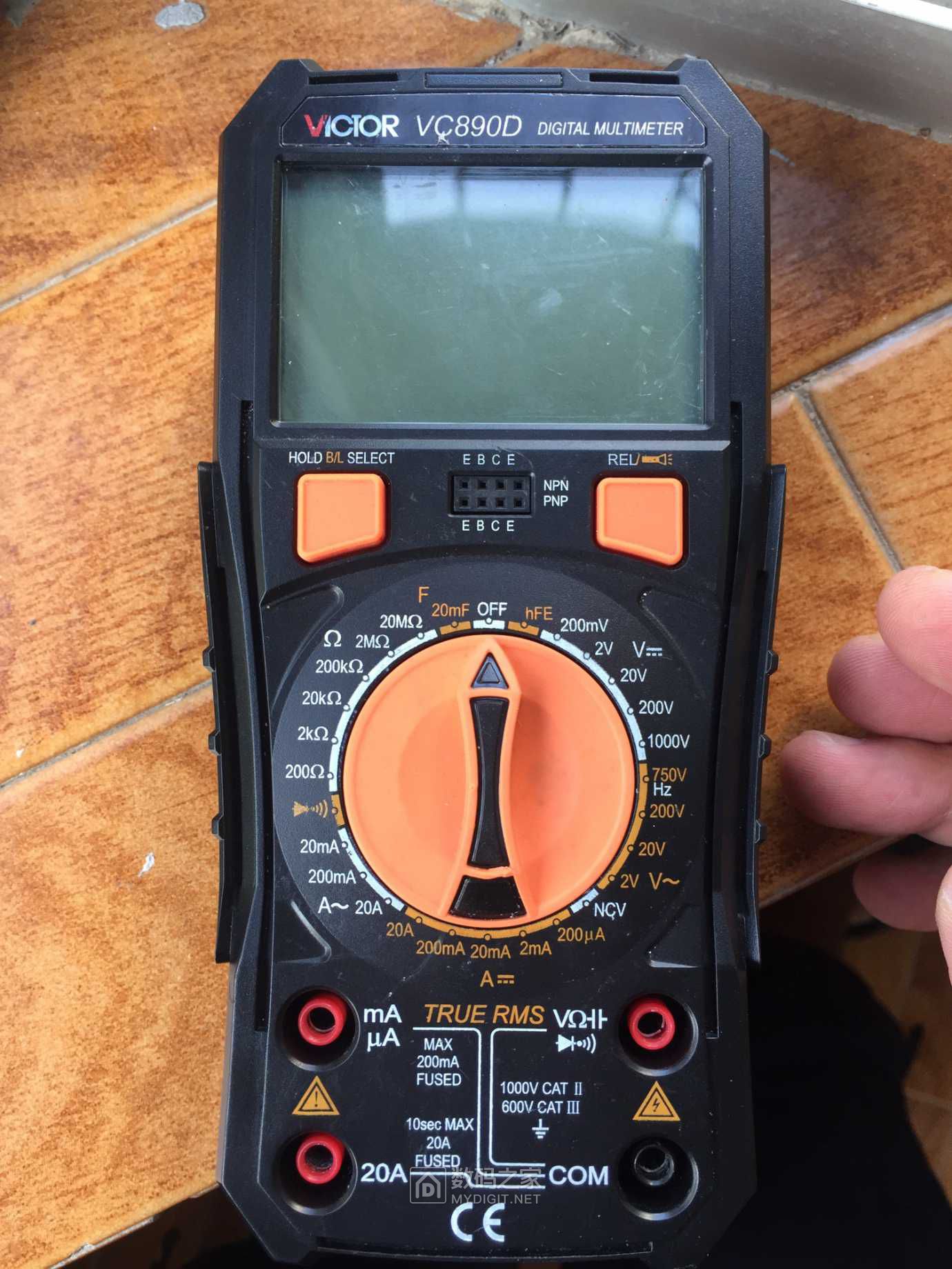 胜利新版本vc890D拆修无果 - 拆机乐园 数码之家