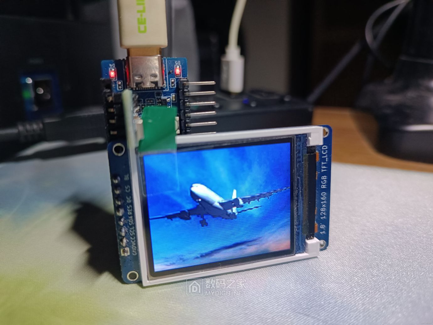 Arduino + ESP32-C3 + TFT（1.8‘ ST7735S）基础平台（实验四）直接显示网络图片 - 我爱单片机 数码之家