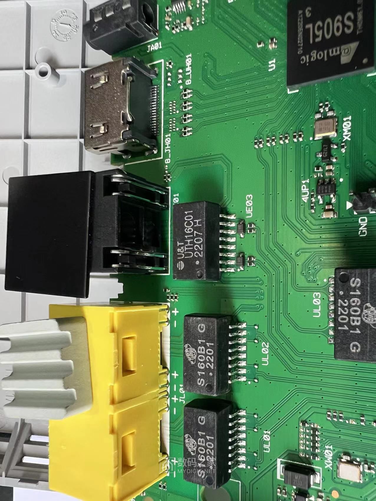 山东有线电视智能融合终端E910V10C - 拆机乐园 数码之家