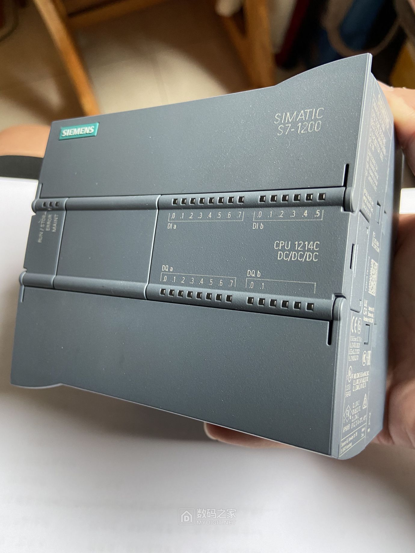 捡了个西门子PLC 1214c，拆开看看（SIMATIC S7-1200） - 行业拆客 数码之家
