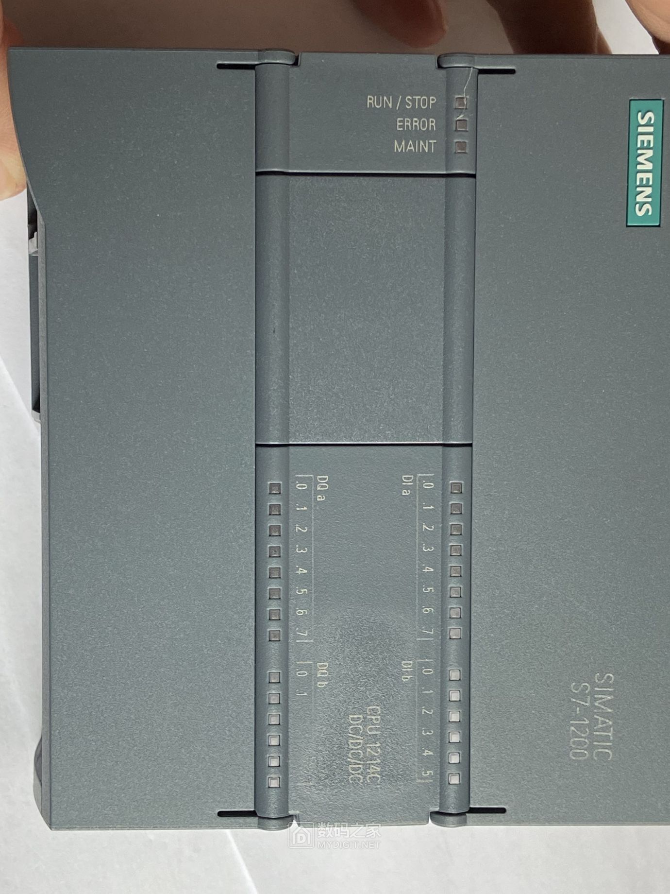捡了个西门子PLC 1214c，拆开看看（SIMATIC S7-1200） - 行业拆客 数码之家