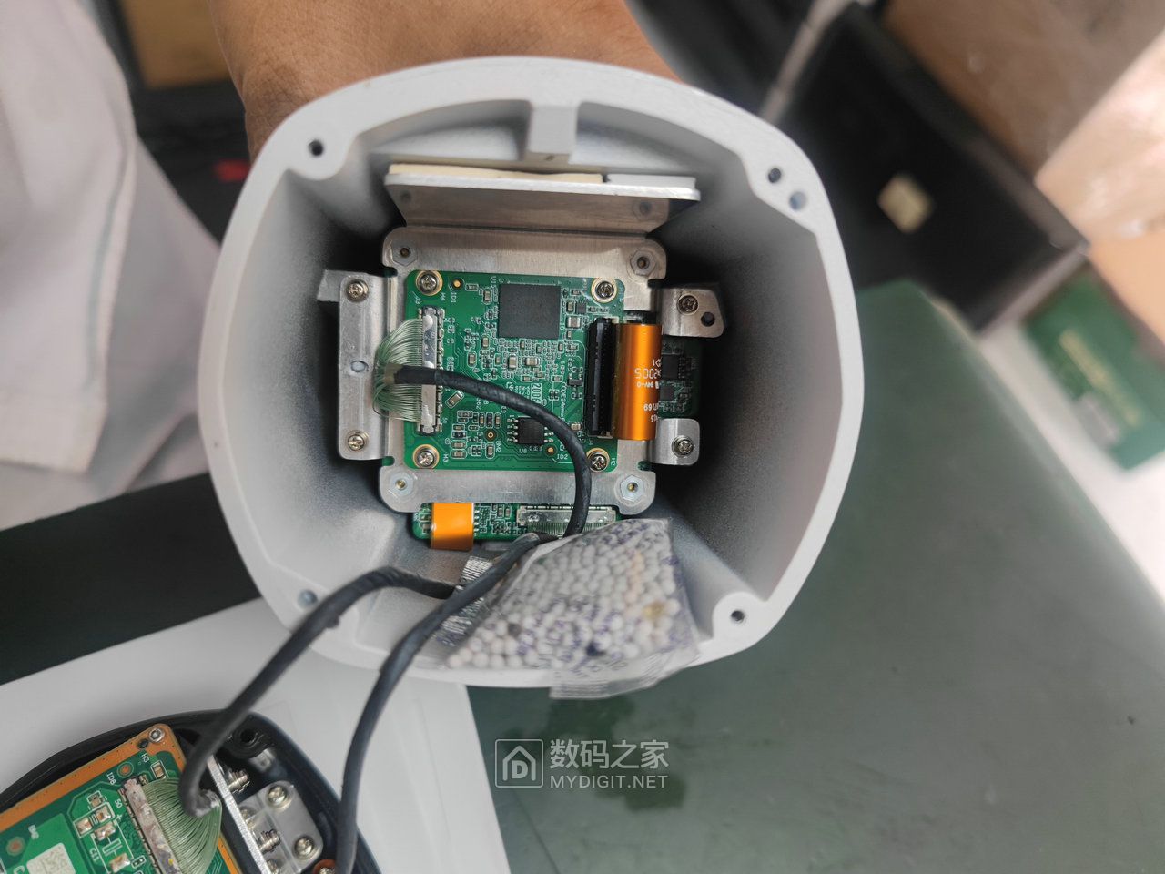 拆解疫情期间测体温的大华热成像摄像机DH-TPC-BF5421 - 拆机乐园 数码之家