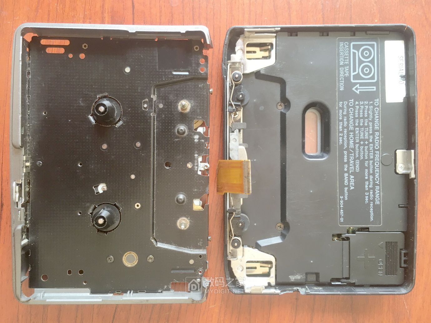 科技以换壳为本,索尼以套娃为本。WM-FX503/FX507上一个特殊的电池仓引发的... - 拆机乐园 数码之家