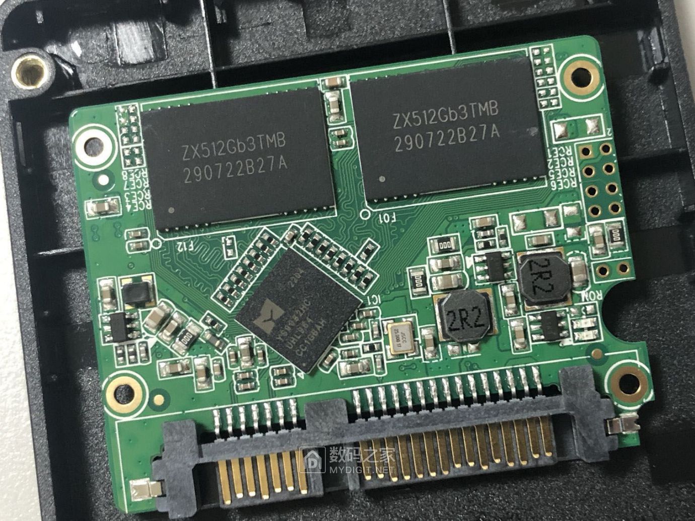 梅捷240G固态硬盘最新拆解 SOYO-W-240G - 拆机乐园 数码之家