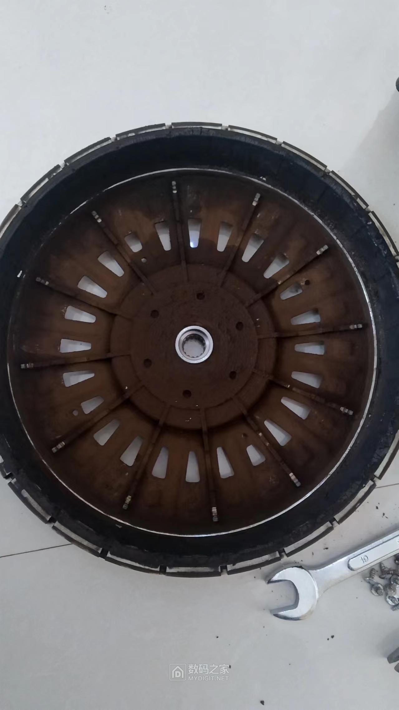 滚筒洗衣机有异响,还是要早点修,否则会报废-三洋XQG65-L903BHX维修记 - 拆机乐园 数码之家