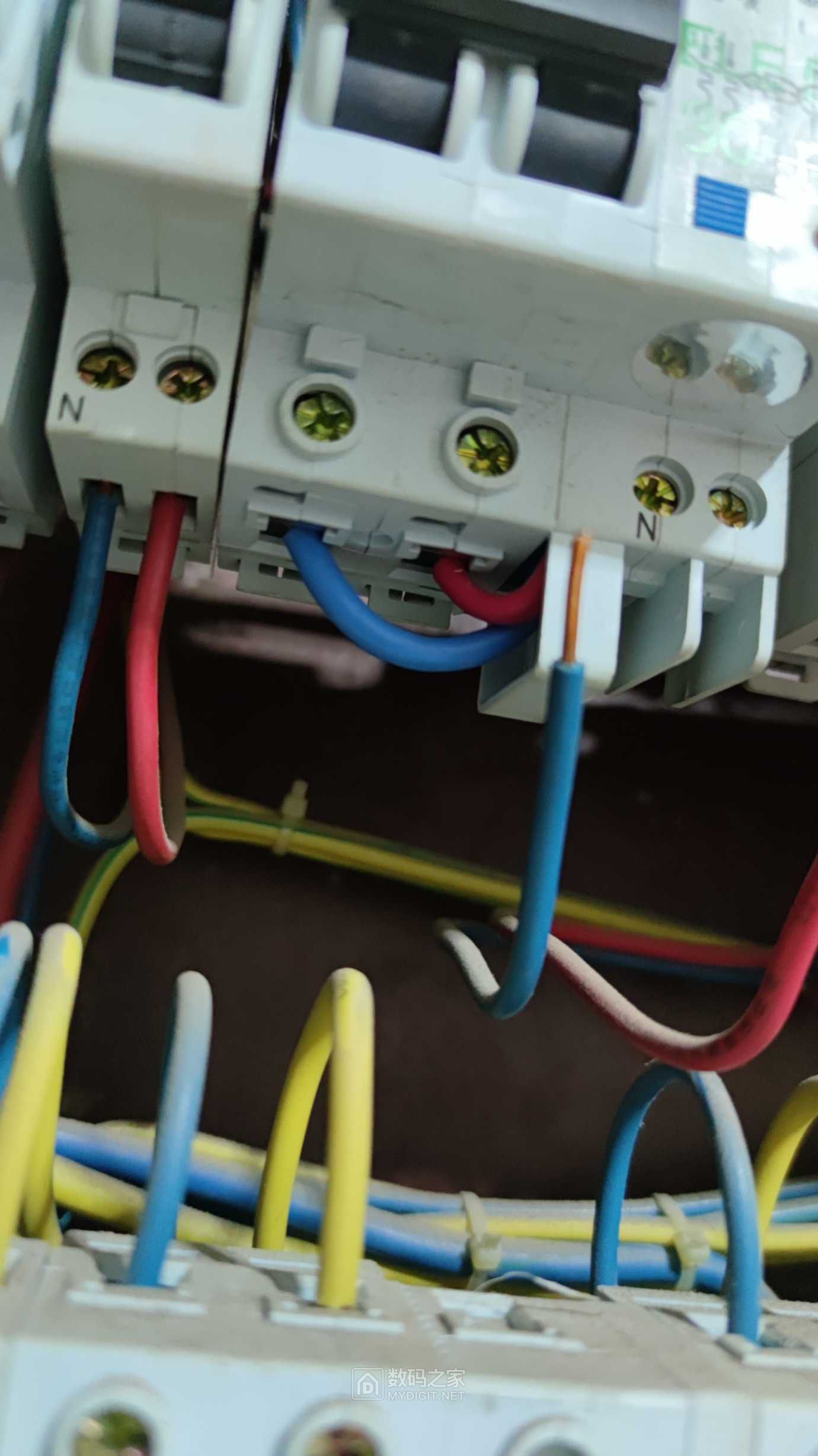 ABB DDA202；“电磁式”漏保才是真漏保！ 雷力迅 “三大神器” 有用了~ - 拆机乐园 数码之家
