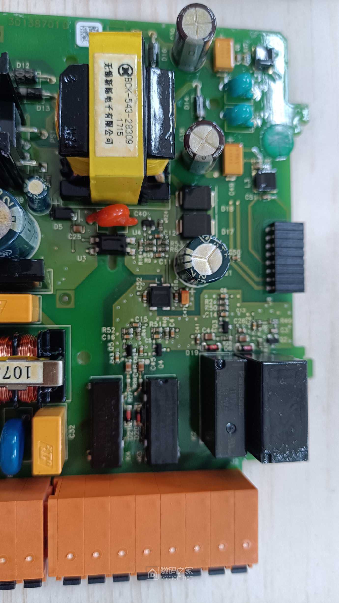 拆个高大上的专用仪表（梅特勒托利多M300水硬度传感器） - 行业拆客 数码之家