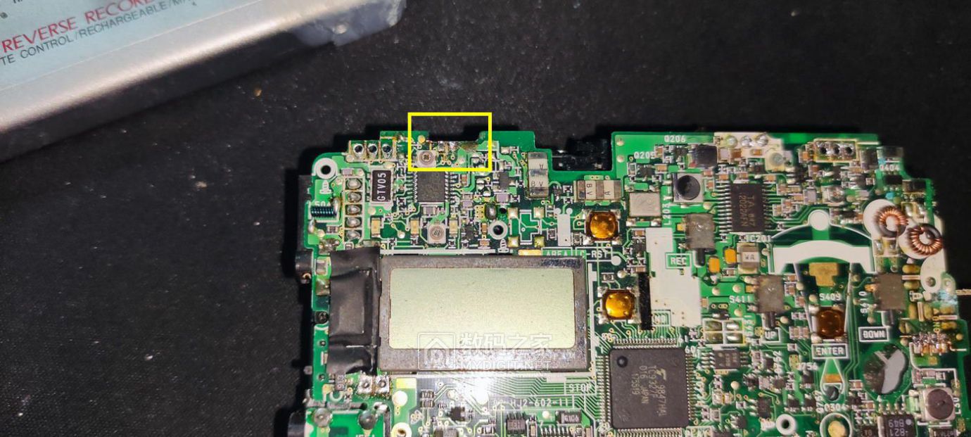 AIWA HS-JX879磁带随身听电路板拆开方式手法及注意点 - 拆机乐园 数码之家