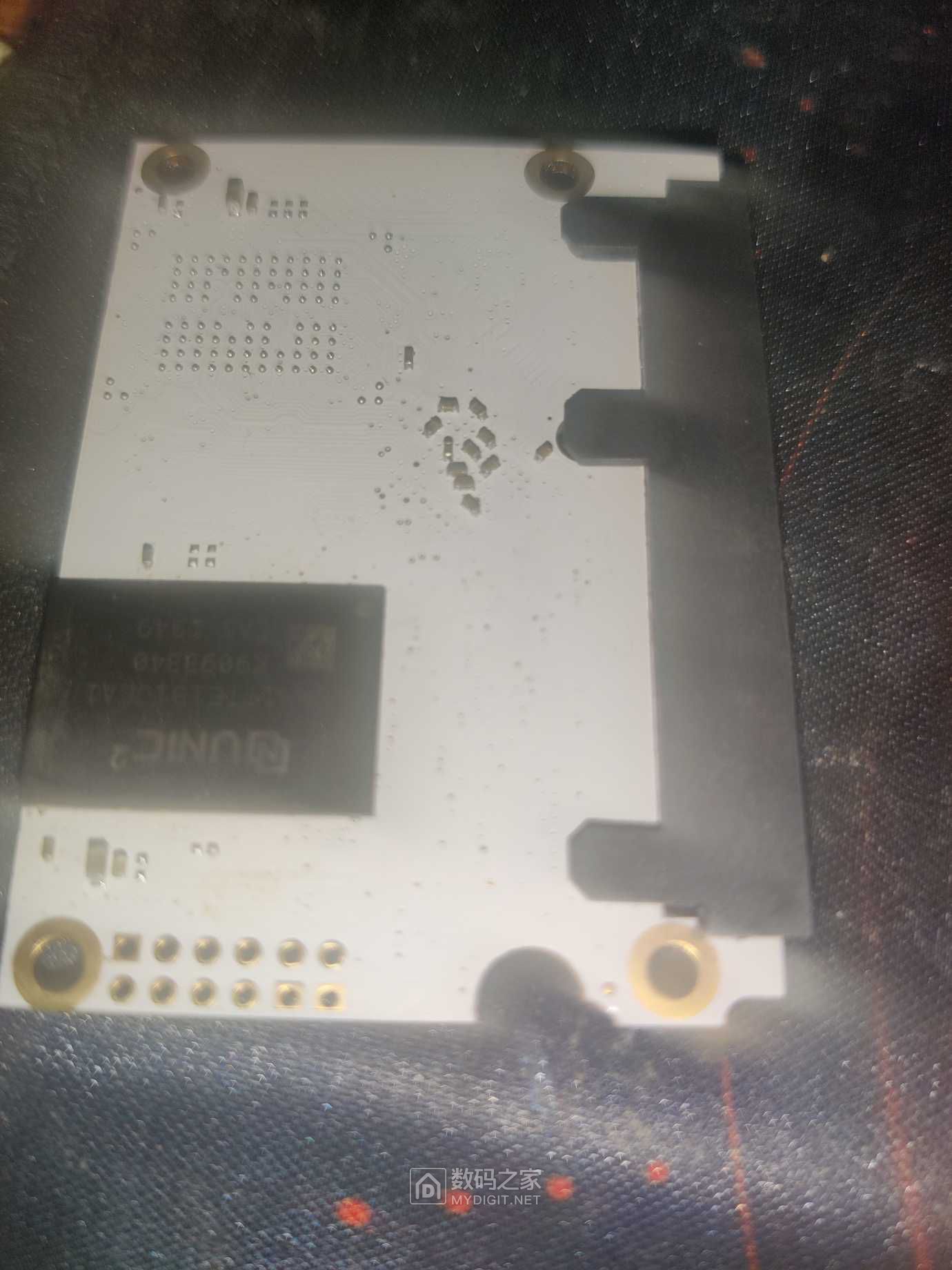 SM2259XT2新款白色主控板试玩+加参数+强开B0K - SSD存储技术 数码之家