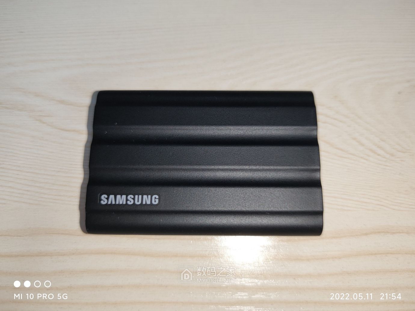 三星移动固态硬盘T7 Shield系列2TB实物拆解 - U盘存储技术 数码之家