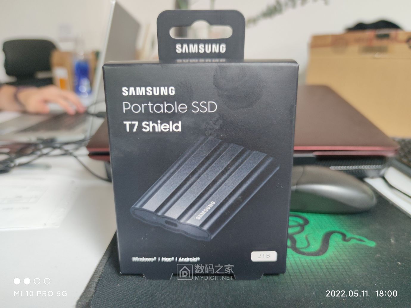 三星移动固态硬盘T7 Shield系列2TB实物拆解 - U盘存储技术 数码之家
