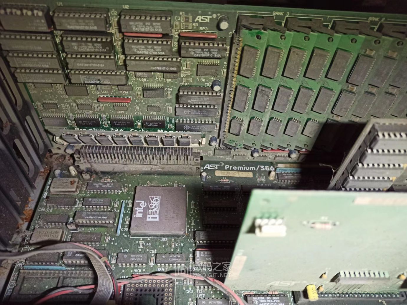 地下室角落的一台i386老古董电脑 - 拆机乐园 数码之家