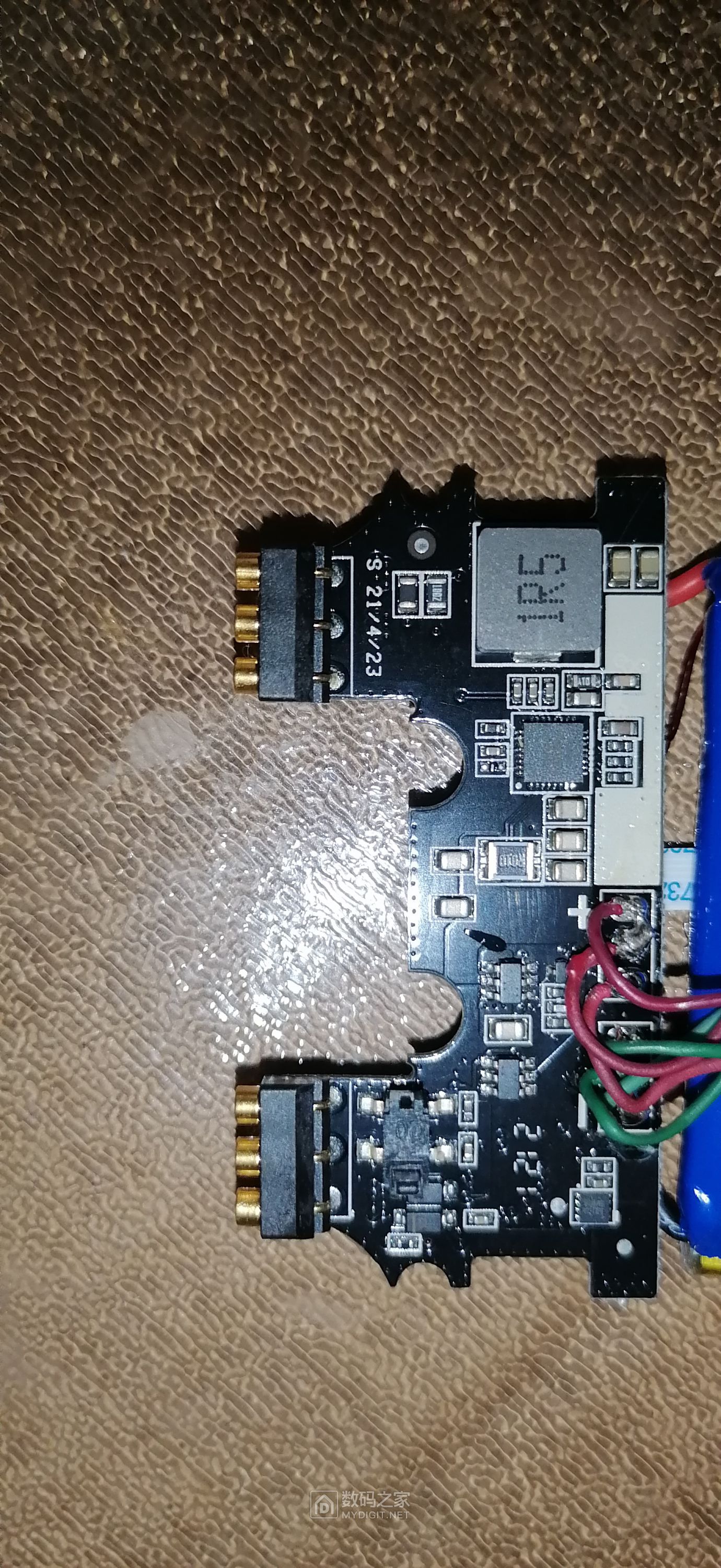 拆解搜电共享充电宝，利用3.7v-675397-5000mAh聚合锂电池芯改装充电宝 - 拆机乐园 数码之家