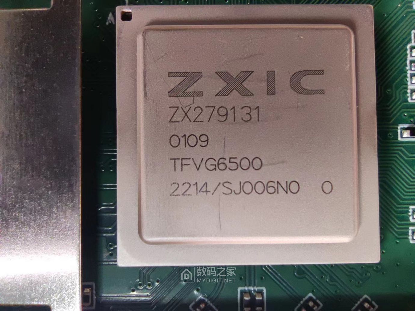 中兴F7600T拆解 中兴F7600T 1.1 XG-PON天翼网关拆解 - 拆机乐园 数码之家