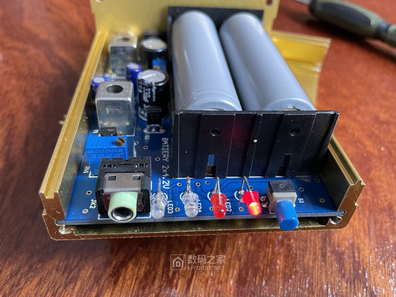 无线电爱好者 自制中波发射器 - 创意DIY 数码之家