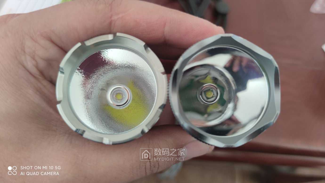 开箱简拆劲衡JKK70S手电筒 - 拆机乐园 数码之家