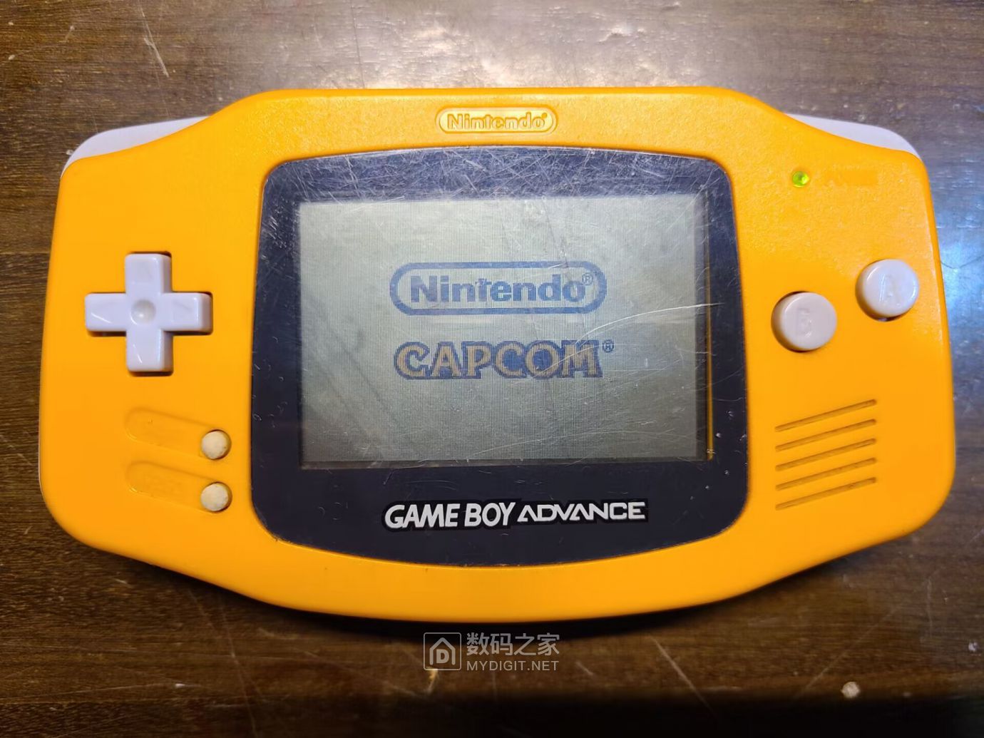 情怀拆解打理GBA - 拆机乐园 数码之家