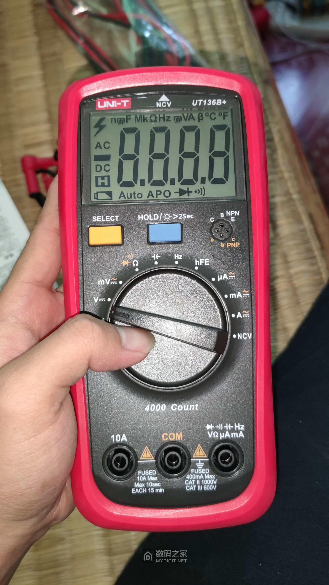 UNI-T UT136B+ 开箱&拆解 - 拆机乐园 数码之家