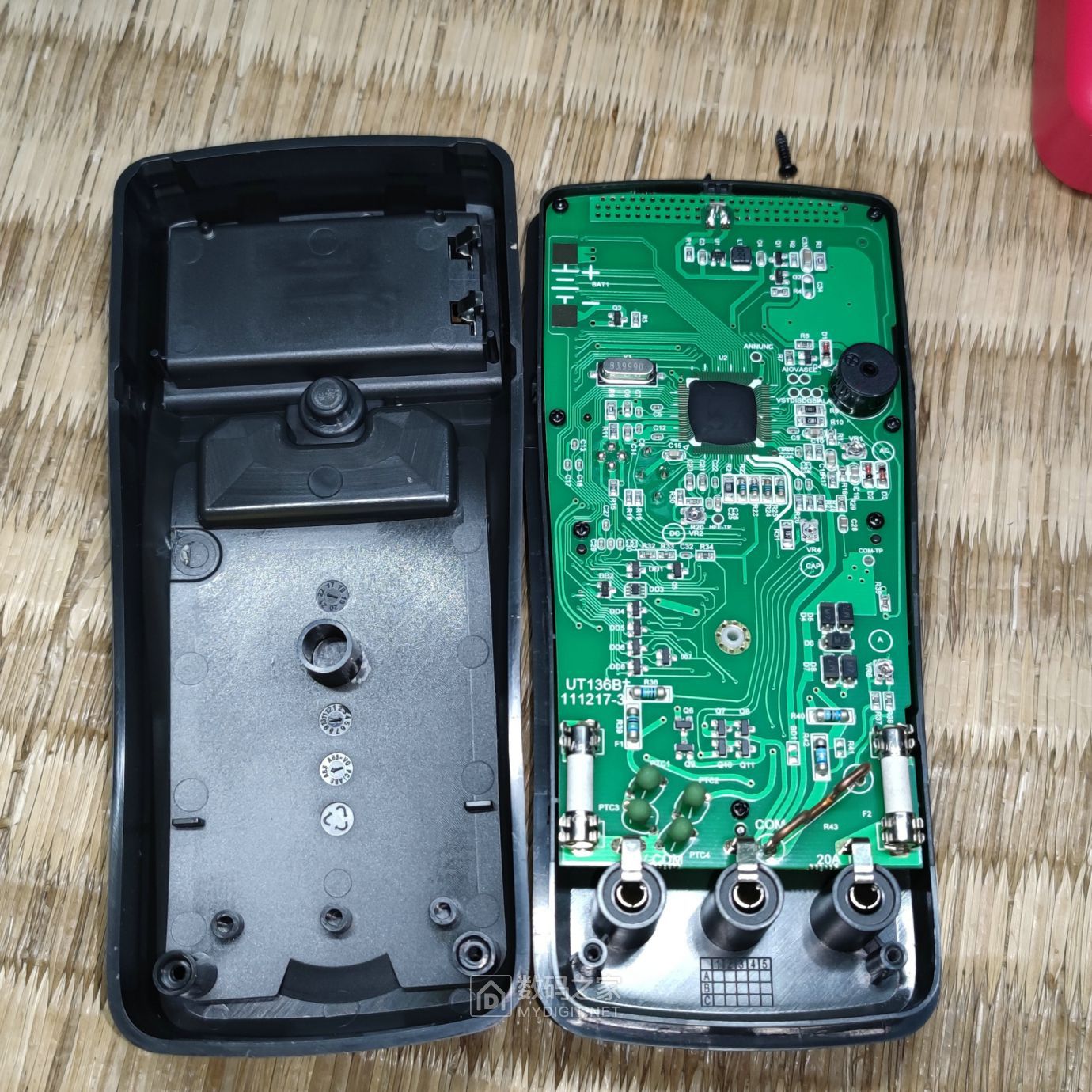 UNI-T UT136B+ 开箱&拆解 - 拆机乐园 数码之家