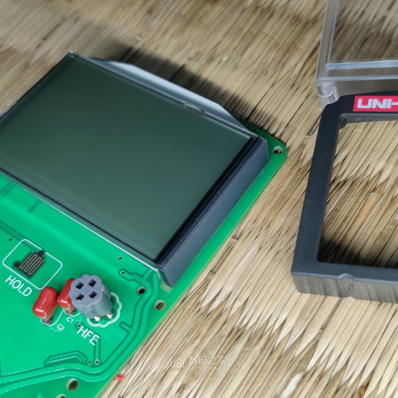 UNI-T UT136B+ 开箱&拆解 - 拆机乐园 数码之家