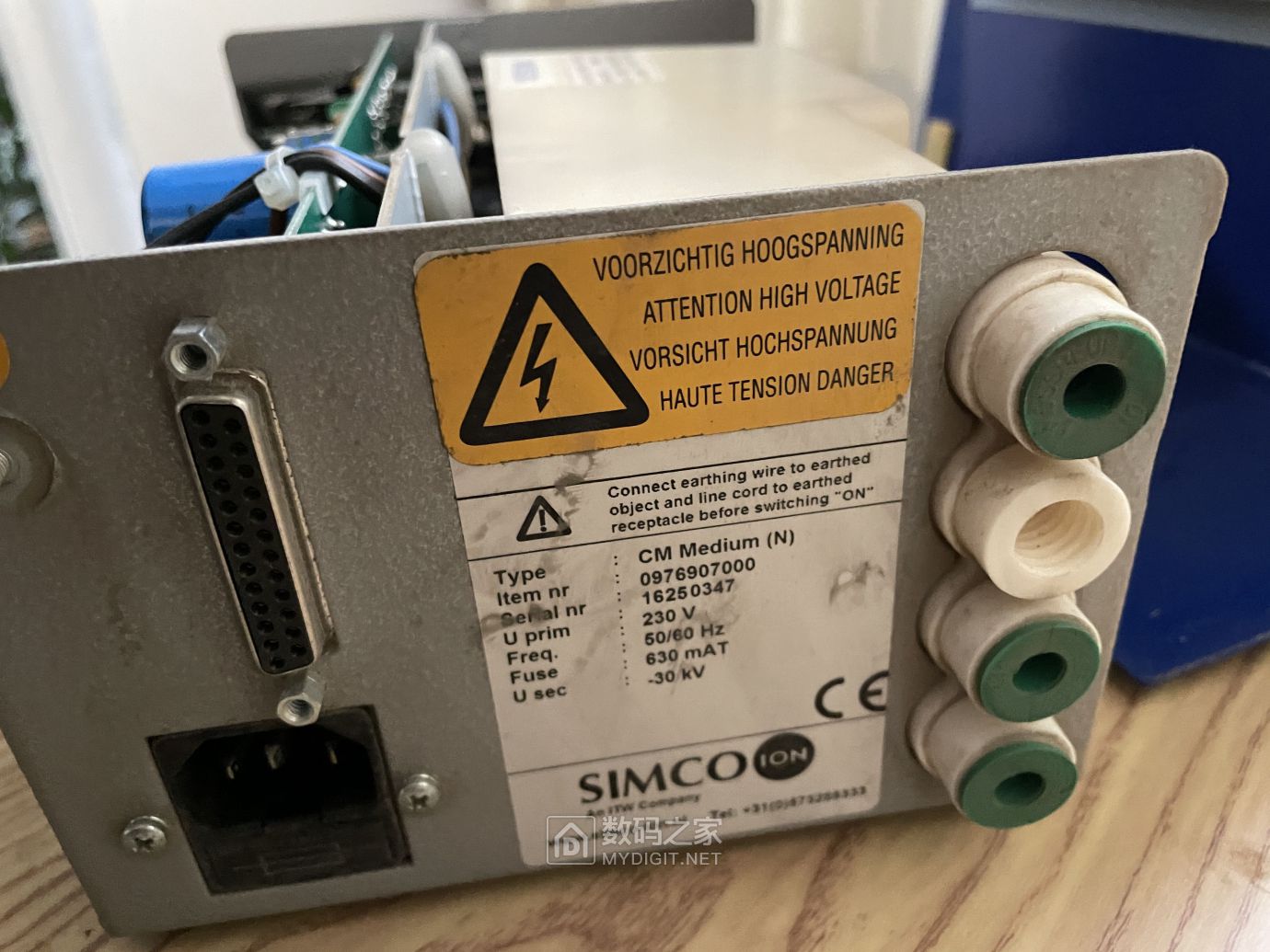 拆个荷兰产的司美高Simco-Ion 静电发生器 - 拆机乐园 数码之家