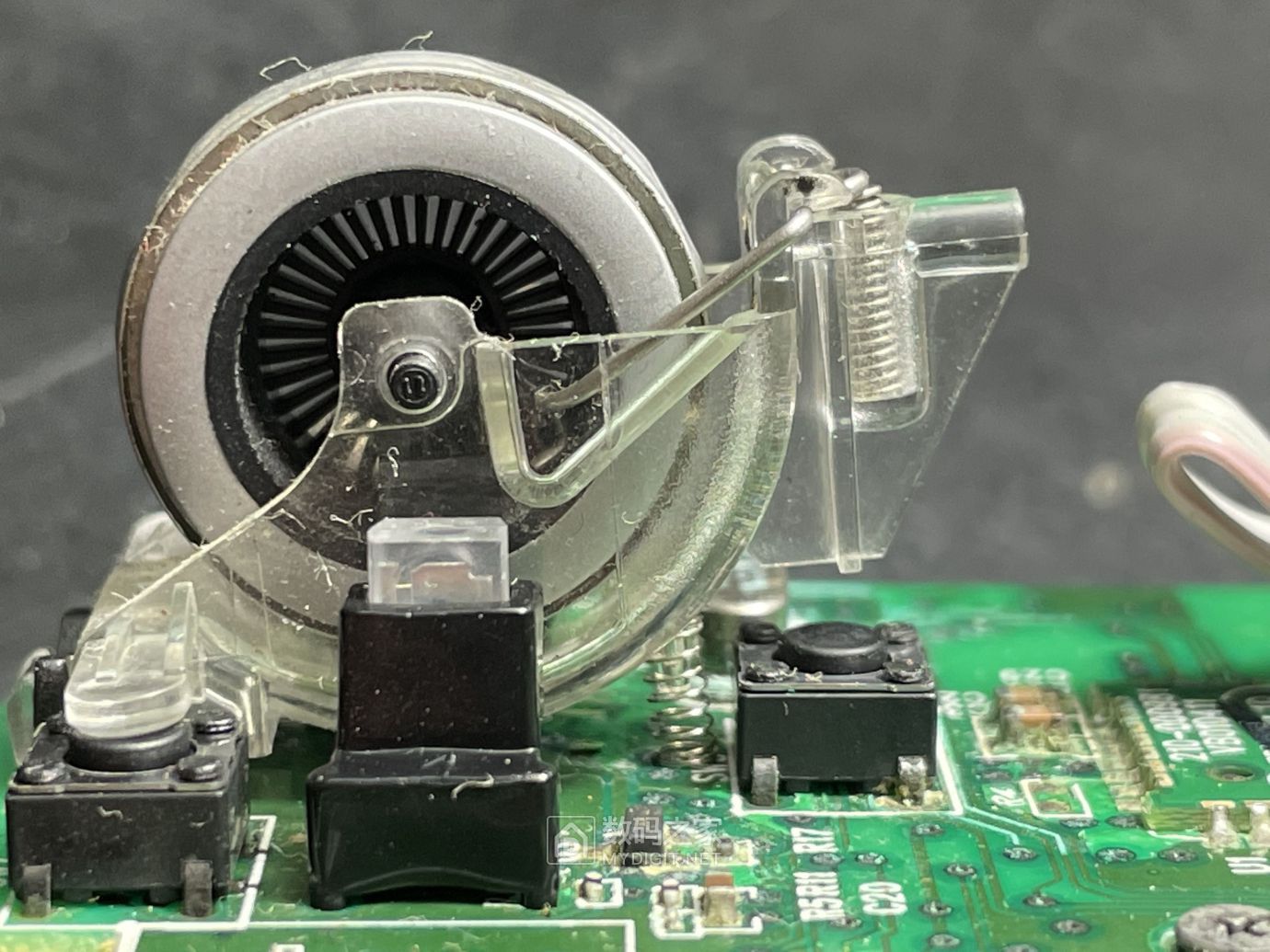 十年前的罗技M525无线鼠标拆解 - 拆机乐园 数码之家