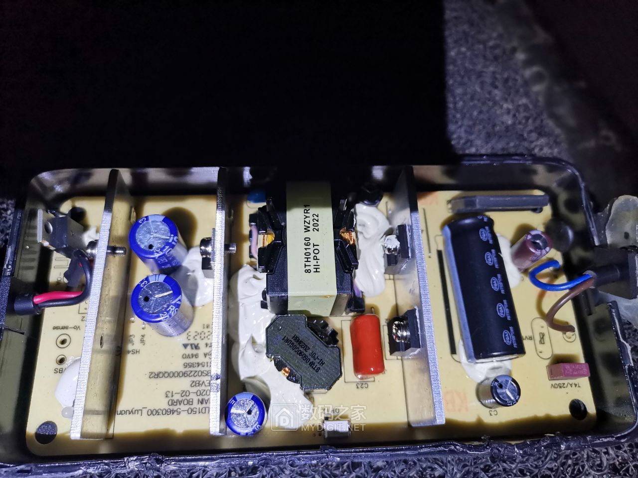 首拆小牛电动车GO充电器DZL481201+求助维修 - 拆机乐园 数码之家