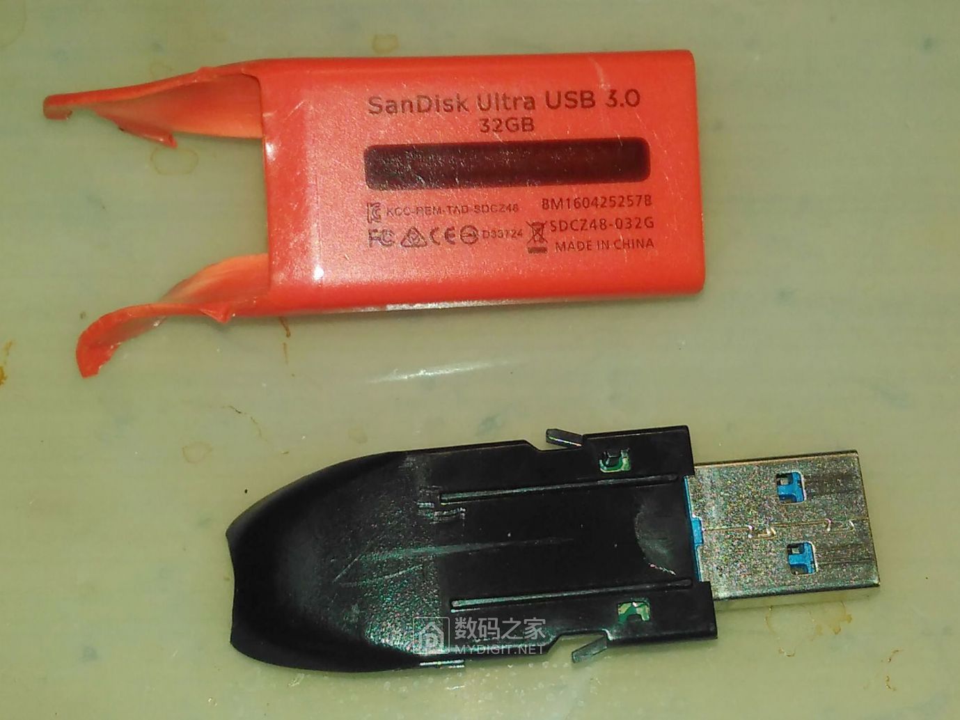 做工挺好的垃圾U盘sandisk ultra usb3.0 32G - 拆机乐园 数码之家