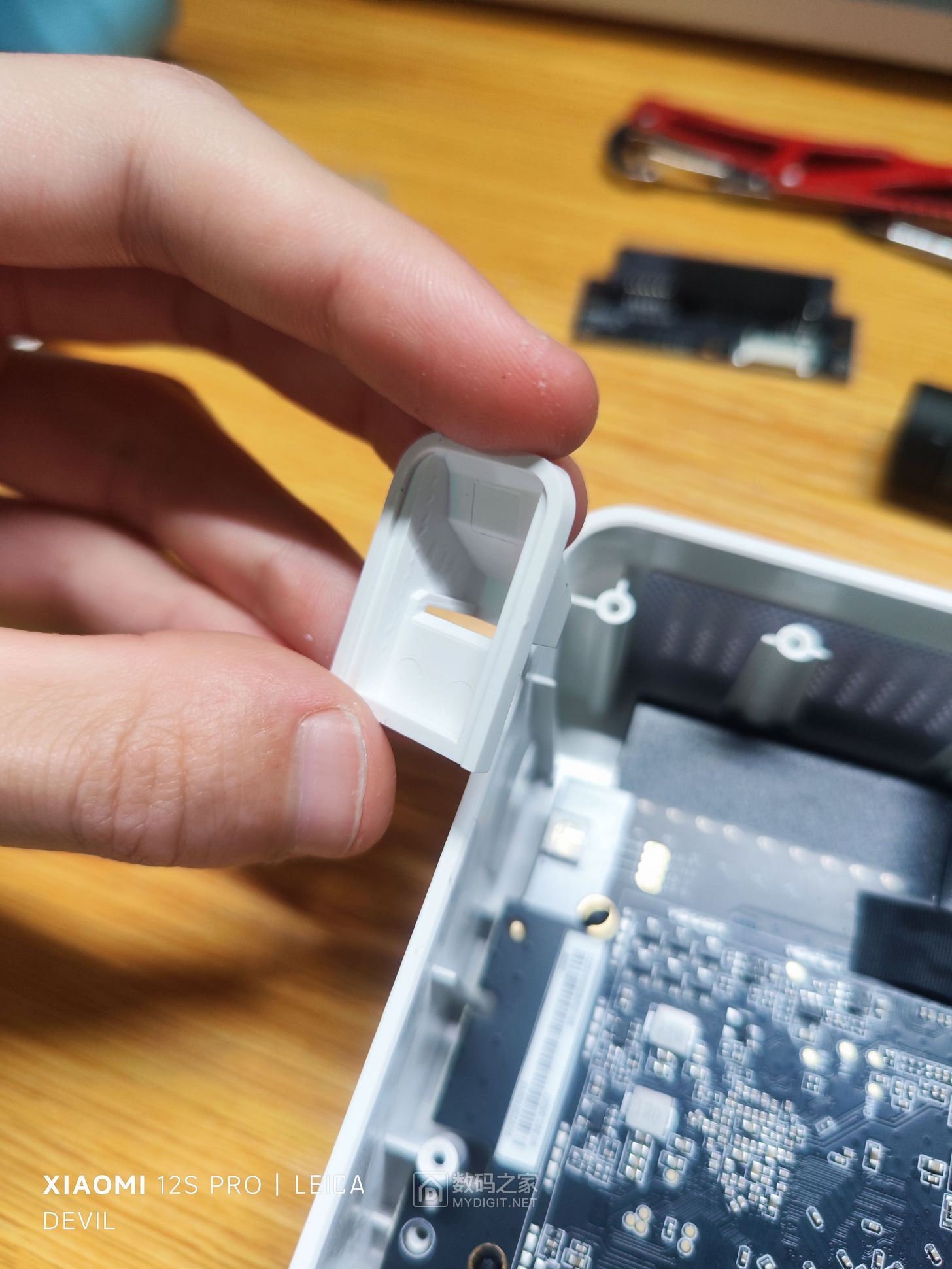 硬件好像还挺有料的，网心云OEC到手即拆 - 拆机乐园 数码之家