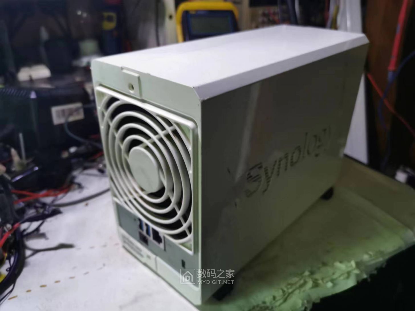 拆修NAS 之 群晖DS-216J - 拆机乐园 数码之家