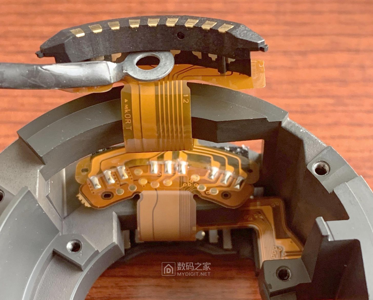 拆解奥林巴斯 EC-20增距镜，顺便分享一下快速赚家元的办法 - 拆机乐园 数码之家