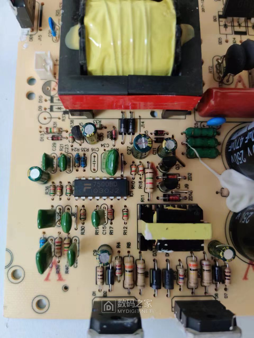 拆一个24V10A开关电源，7500BD症状输出只有8V，大家来认识下这个原件 - 拆机乐园 数码之家