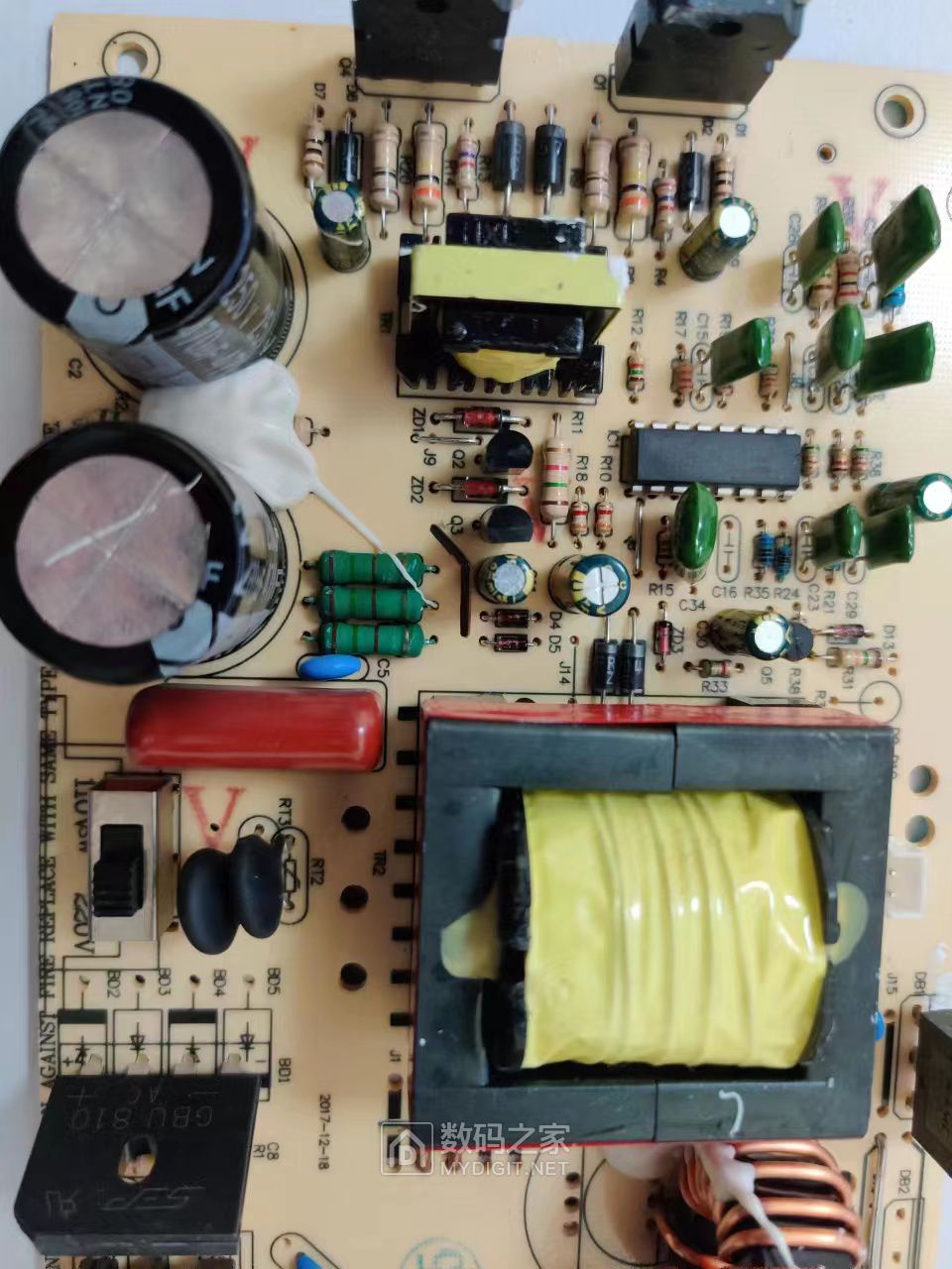 拆一个24V10A开关电源，7500BD症状输出只有8V，大家来认识下这个原件 - 拆机乐园 数码之家