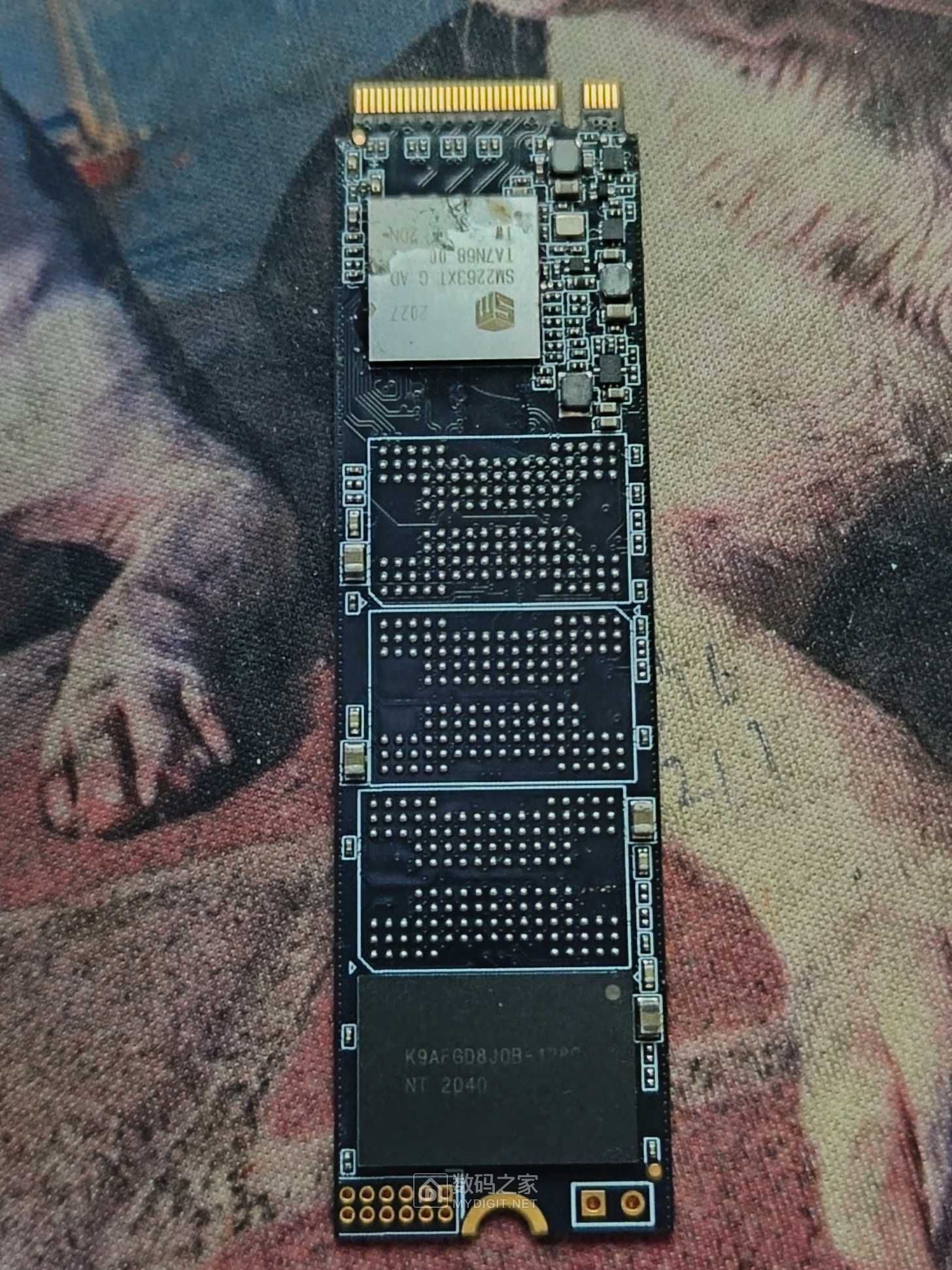 2263XT(AD)主控 寻找CE跳线 - SSD存储技术 数码之家