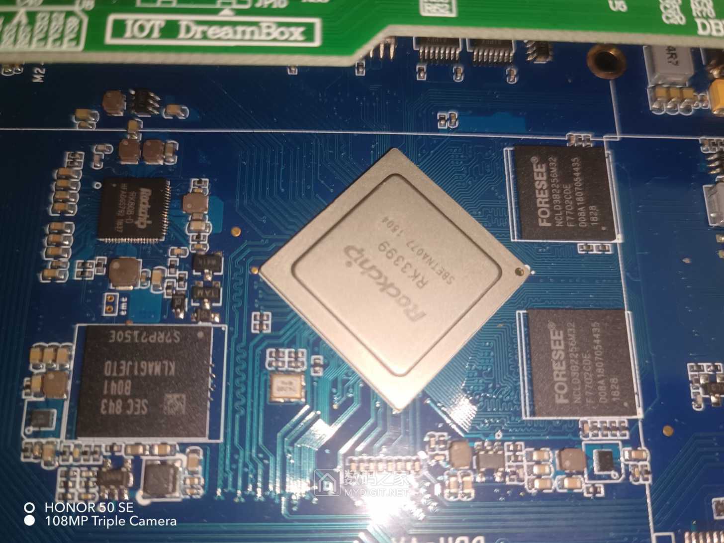 一个安卓小工控机的拆解 配置还不低 RK3399方案 - 拆机乐园 数码之家