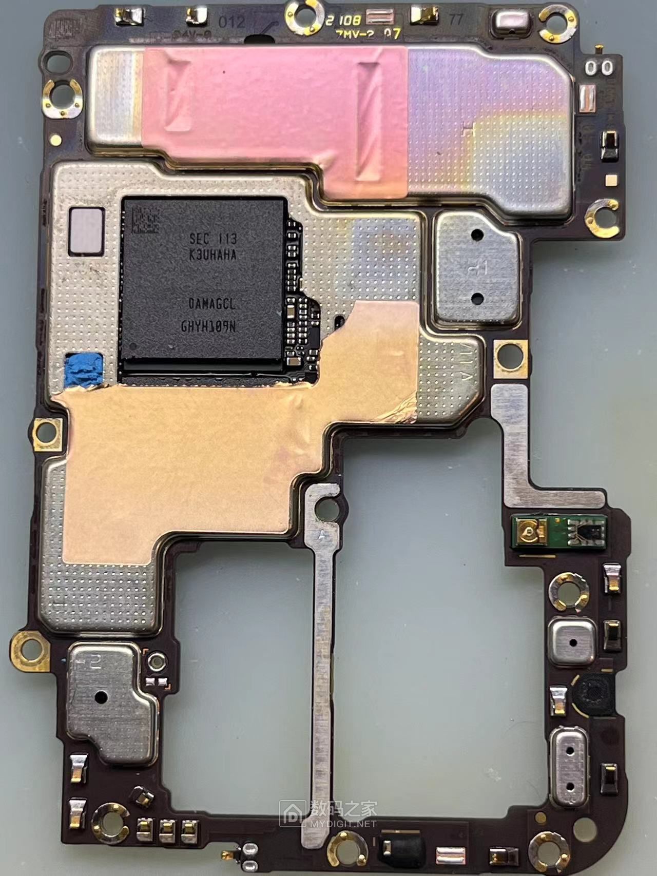 VIVO X60反复重启到vivo 5G logo界面，CPU虚焊引起的故障维修 - 维修达人 数码之家