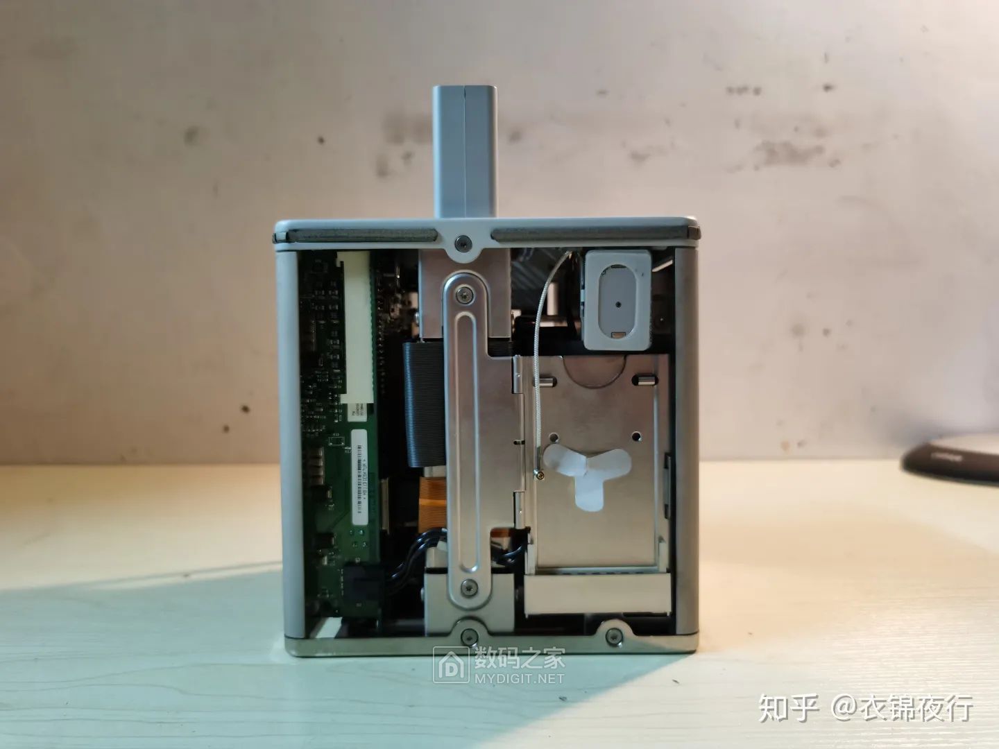 Power Mac G4 cube MOD改装记录 - 创意DIY 数码之家