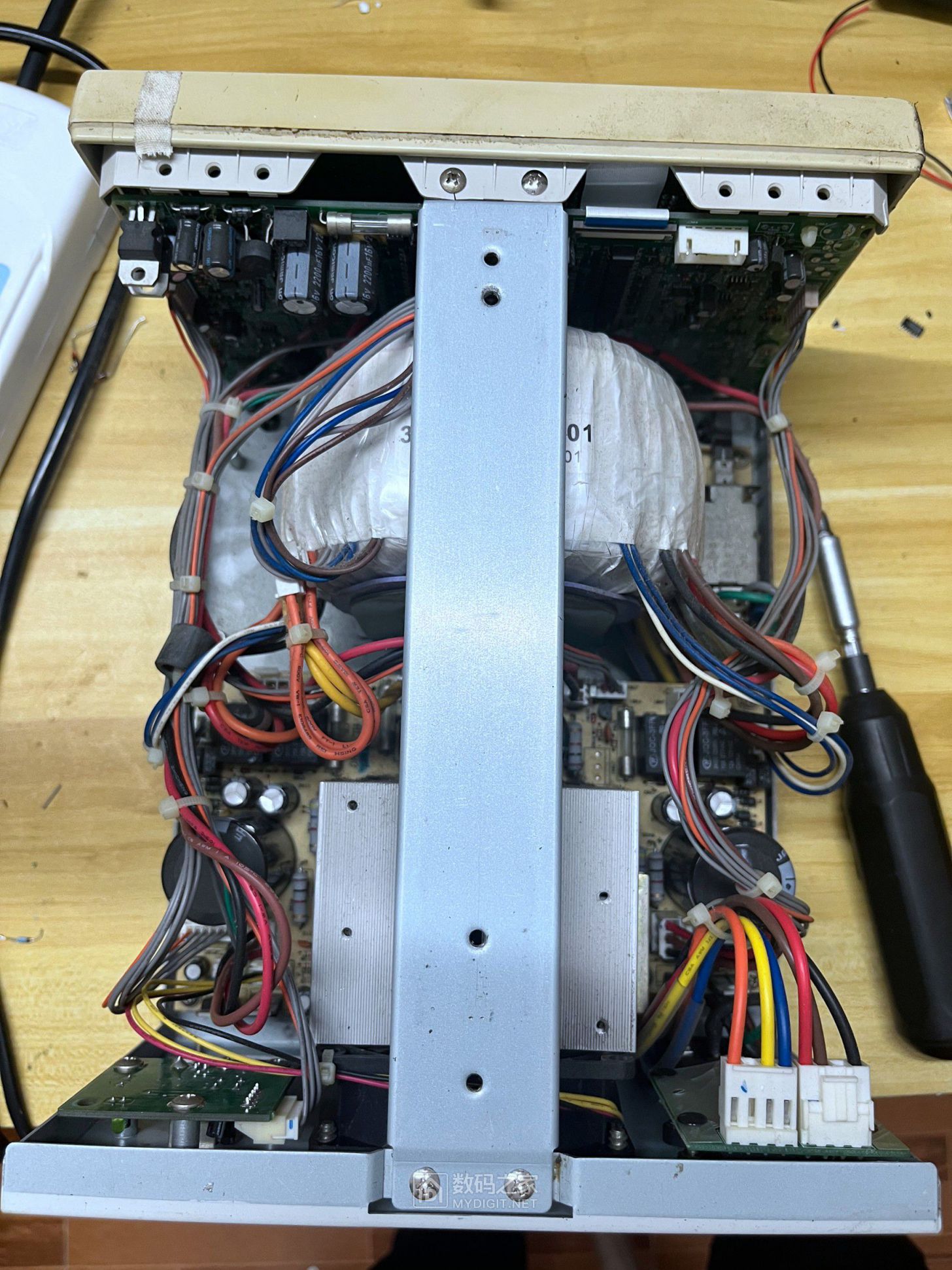 固纬GPD-3303S三路可调稳压电源维修案例/附手册和固件 - 拆机乐园 数码之家