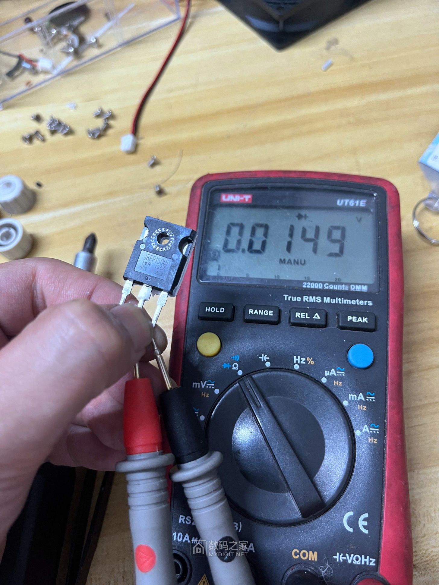 固纬GPD-3303S三路可调稳压电源维修案例/附手册和固件 - 拆机乐园 数码之家